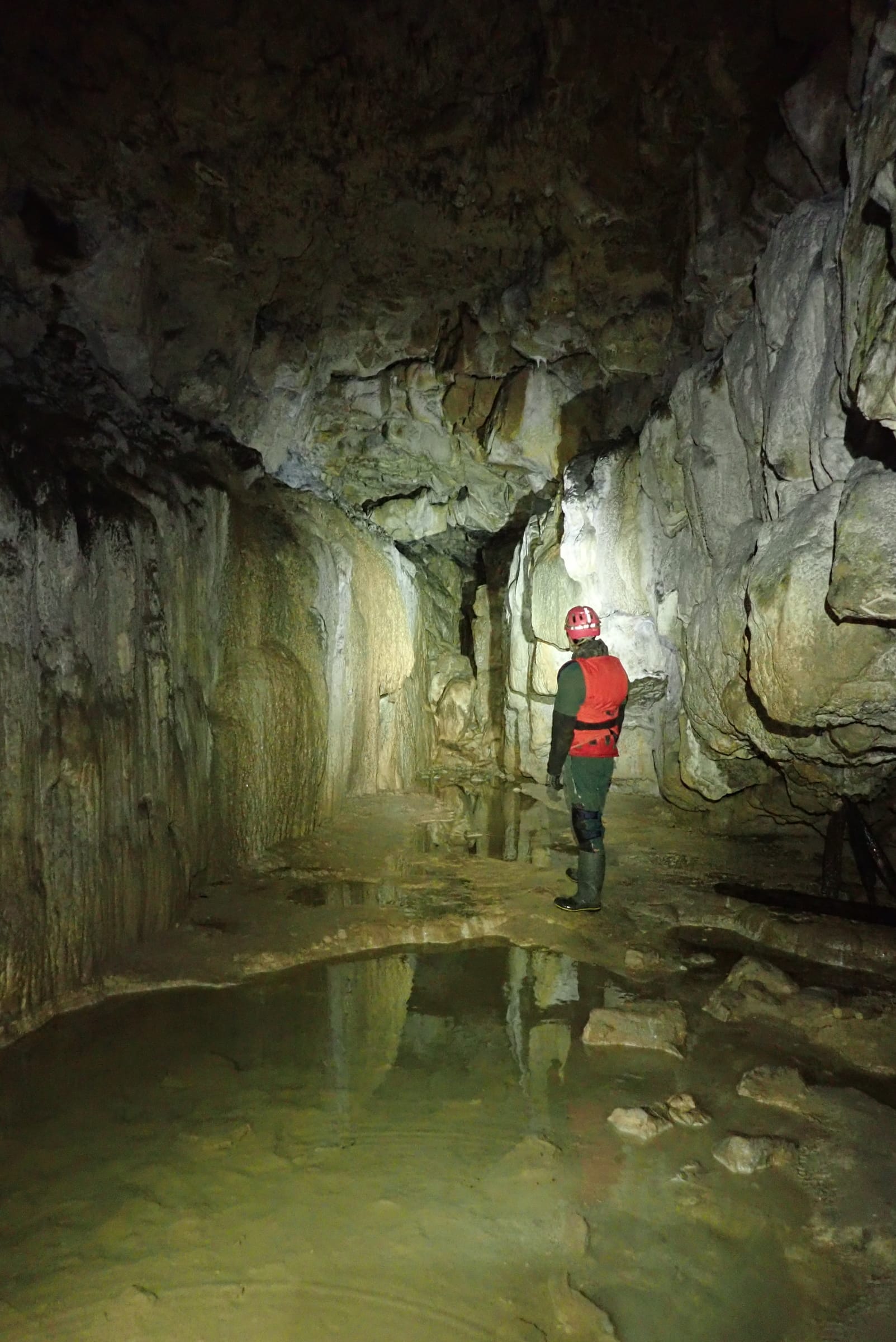 Student Caving Trip Options in the Yorkshire Dales – checc